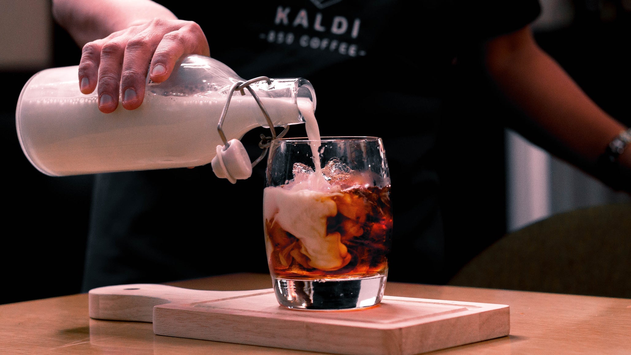 Sådan laver du iskaffe | Guide og opskrift fra KaffePro – Kaffepro.dk